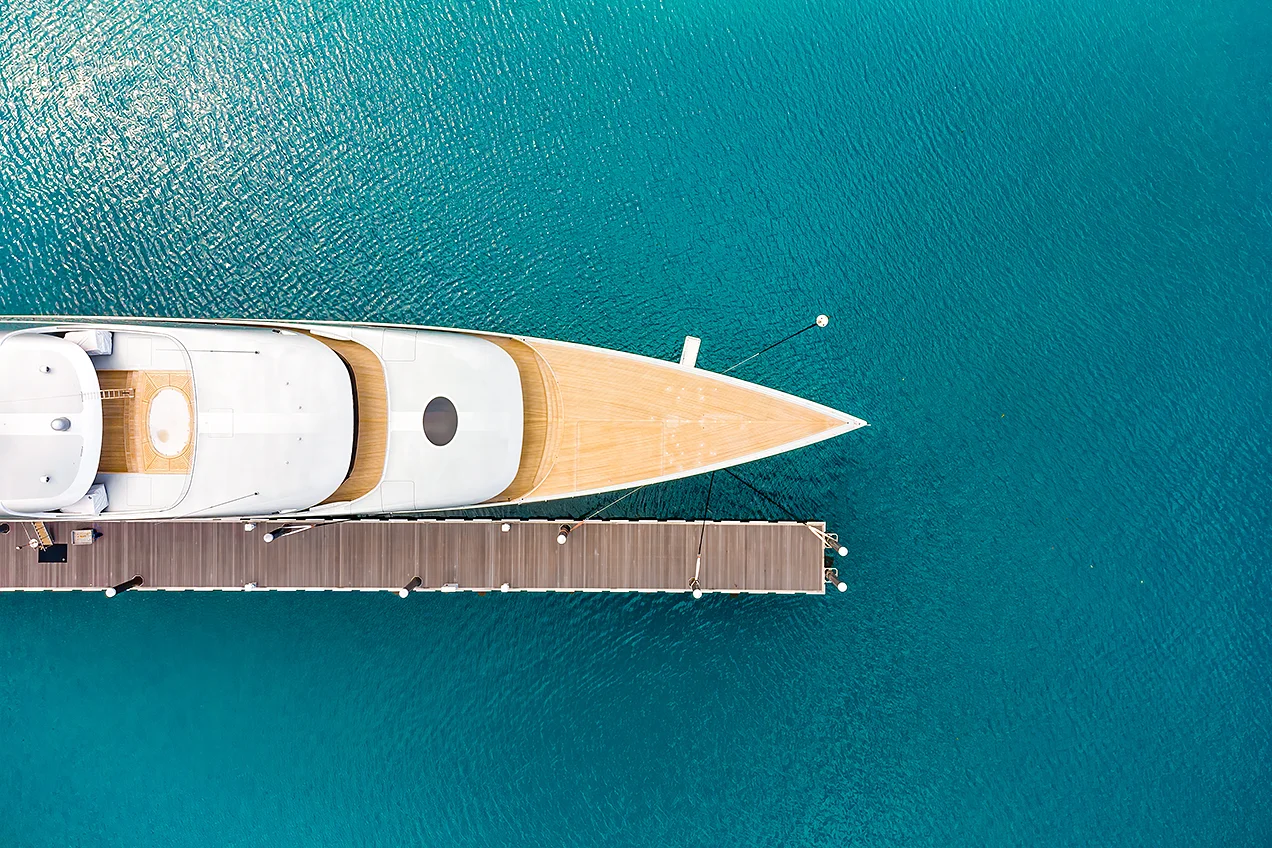 Communication élégante à bord des superyachts | COMMEND