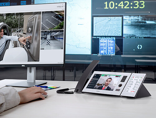 Consolle per sale di sicurezza: strumenti tecnologici per il controllo e la gestione | COMMEND